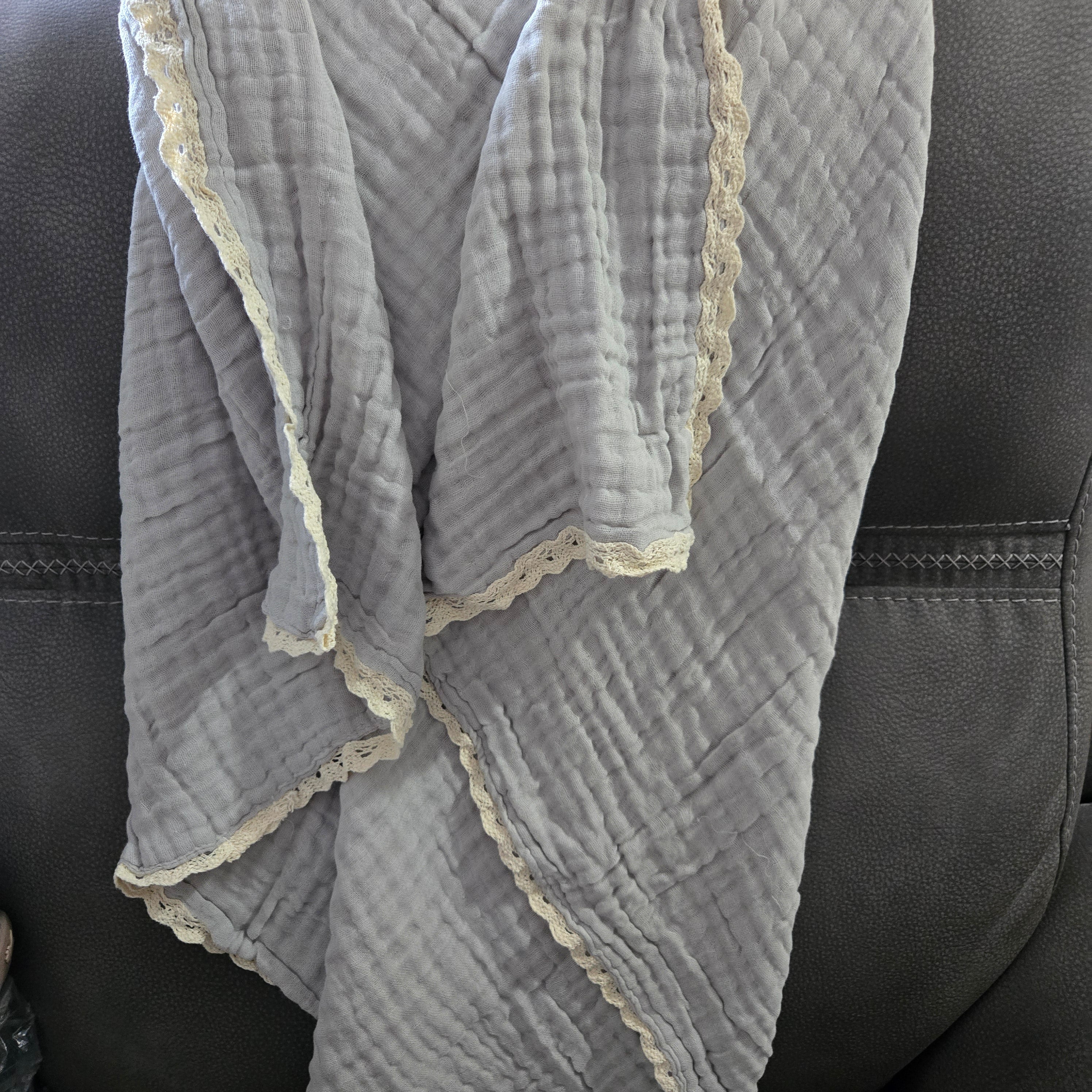 Cotton blankets with Lace Trim – Little Bits Embroidery Blanks